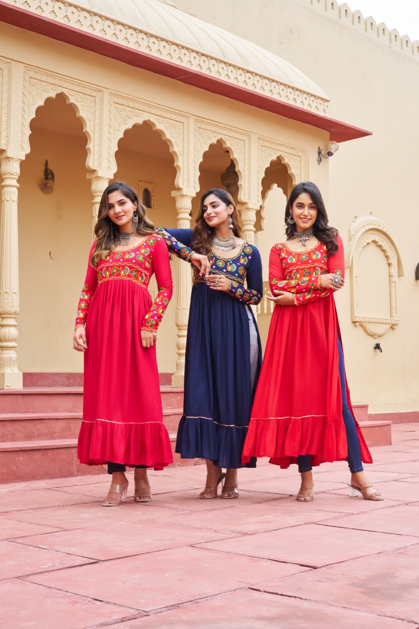 Premium Rayon with Traditional Kutchi Gamthi Work – Yashuura